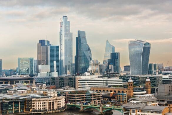 Investing in ETFs – what is an ETF, how do they work and are ETFs safe ...
